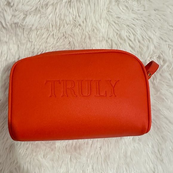 TRULY | Bags | New Truly Vanity Case | Poshmark